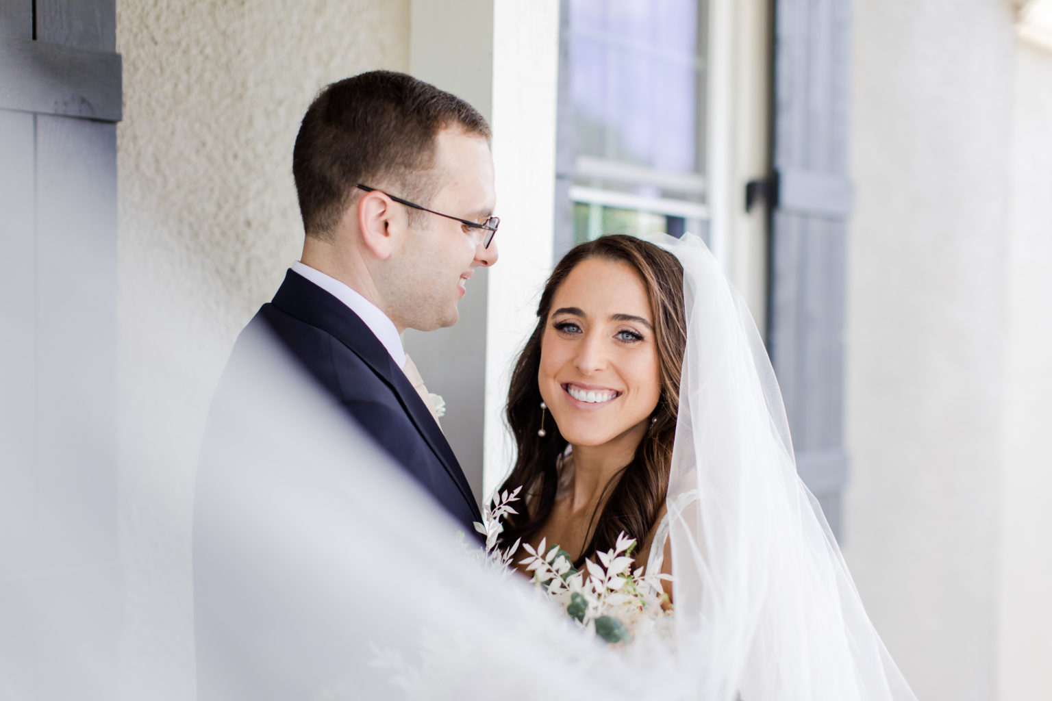 ELISE + DEVIN // Winery Charm Spring Wedding - Fleetwood Farm Winery ...