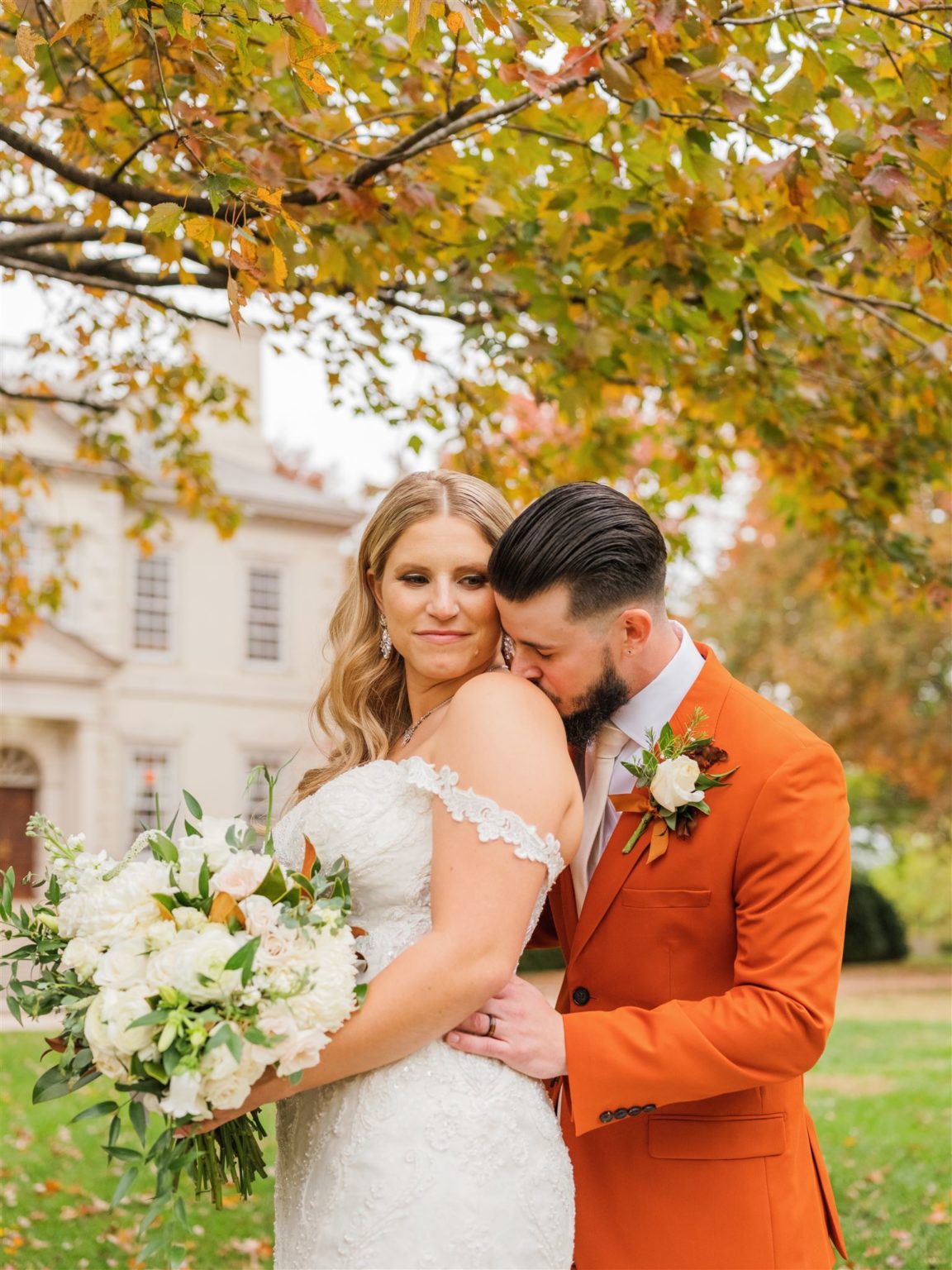 Jessica + Brandon // Great Marsh Estate - Bealton, Virginia | Vida Events