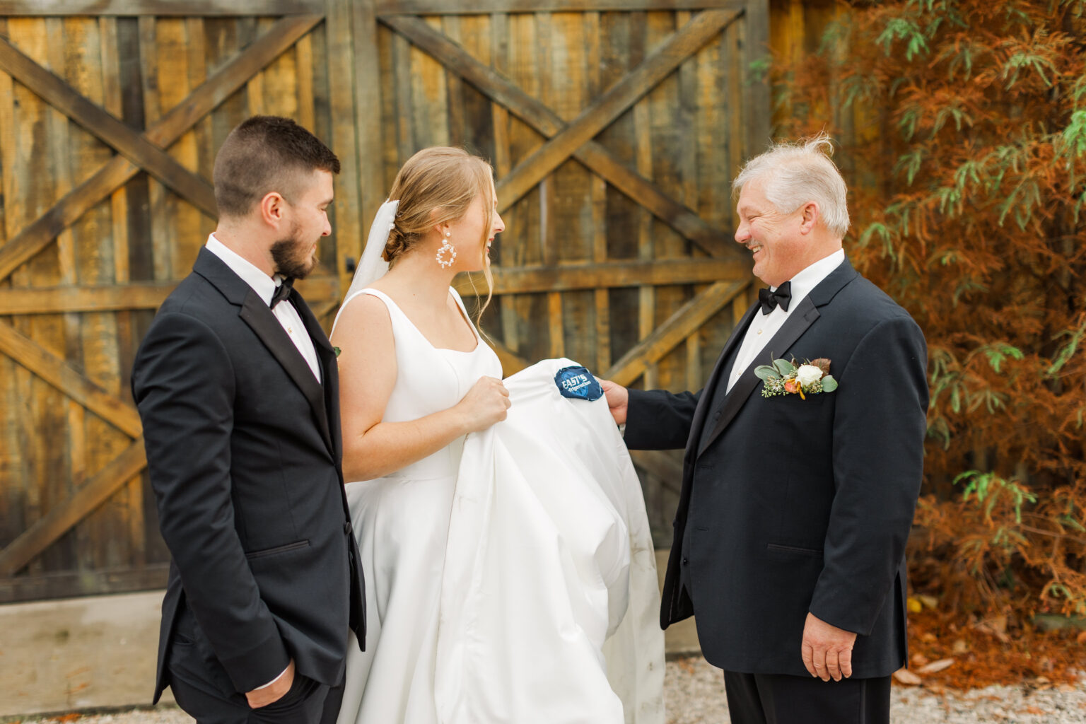 Clarie + Kane // Luxe Fall Wedding at The Corner House - Rockport, IN ...