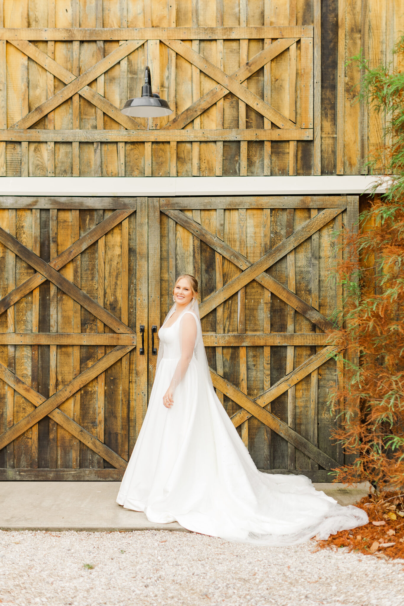 Clarie + Kane // Luxe Fall Wedding at The Corner House - Rockport, IN ...