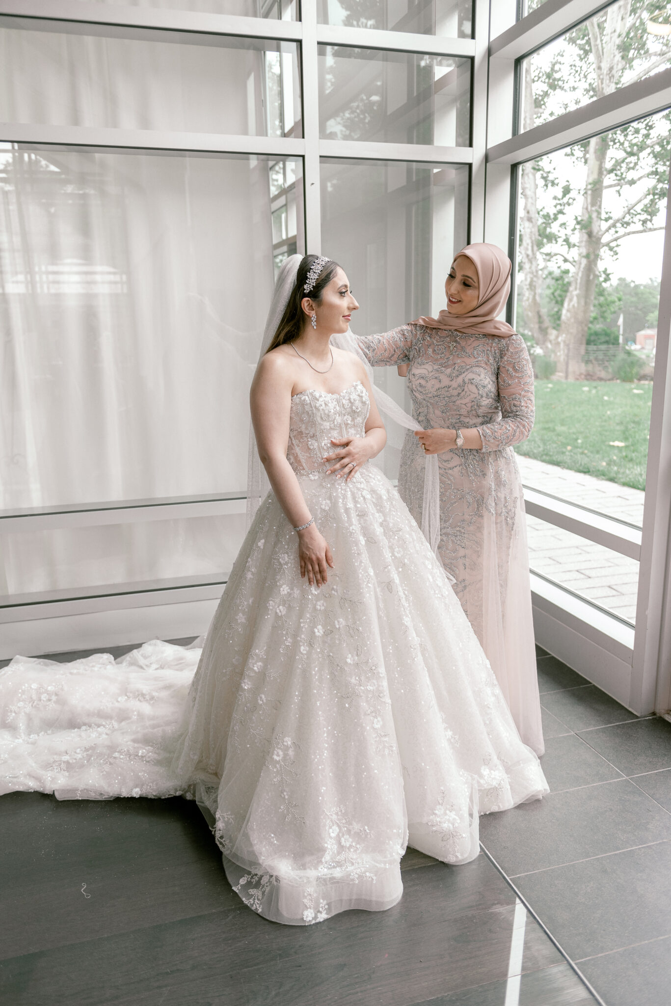 Sarah + Adel // Riverview at Occoquan wedding | Vida Events