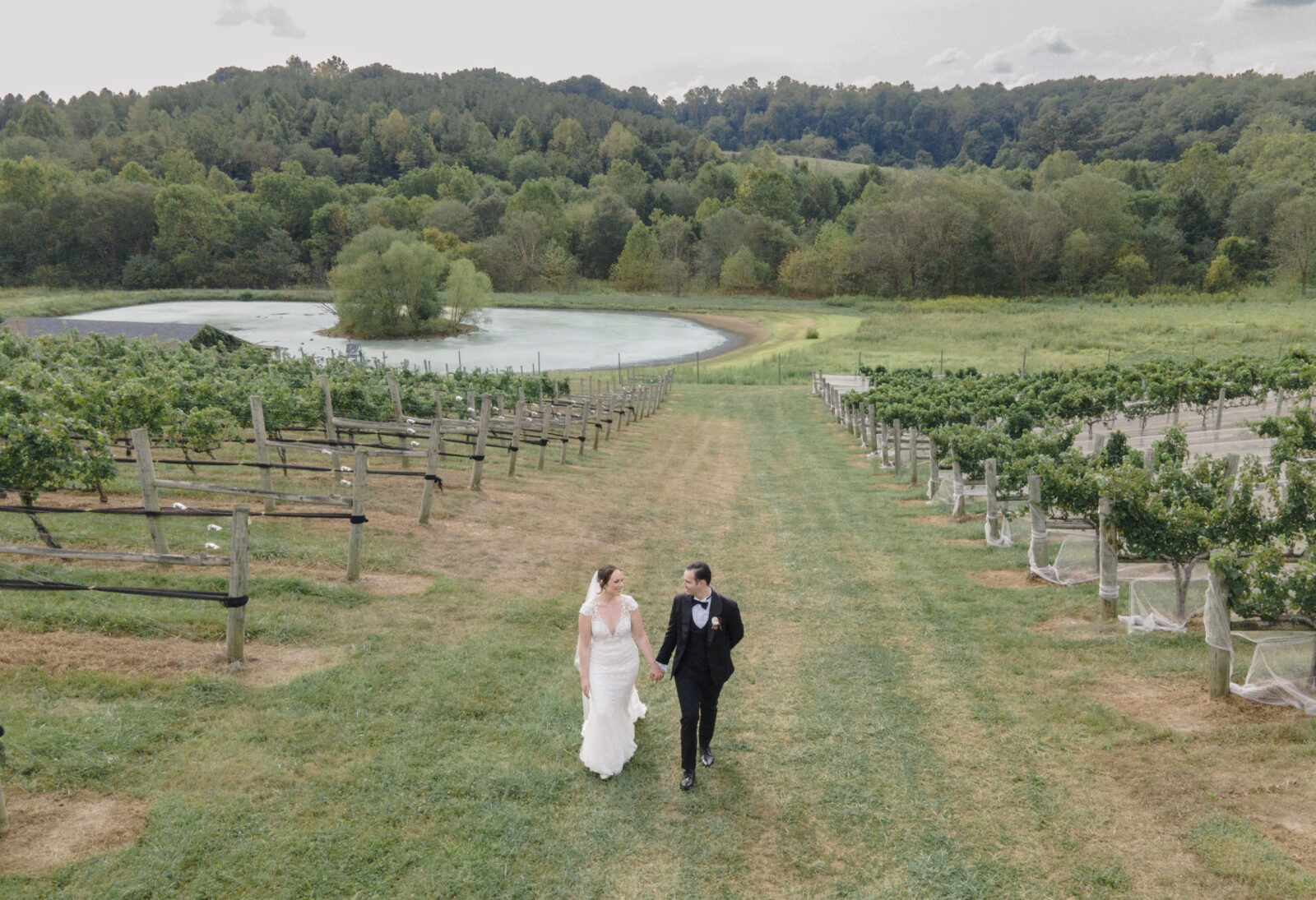 Kaitlyn + Fatih // Fall Fresh wedding at Tranquility Farm - Loudoun ...