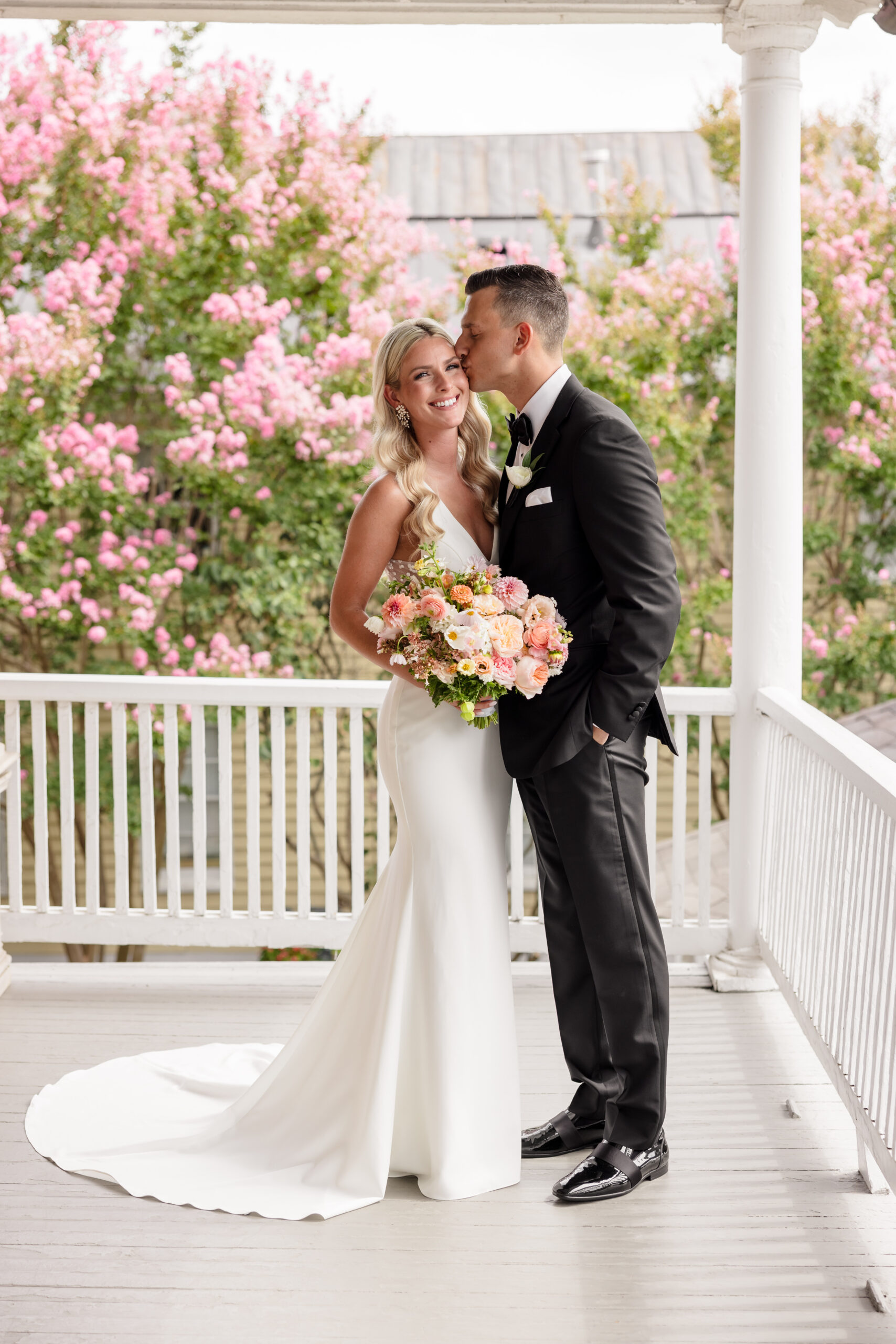 Sydney + Darius // Love in Full Bloom | Vida Events